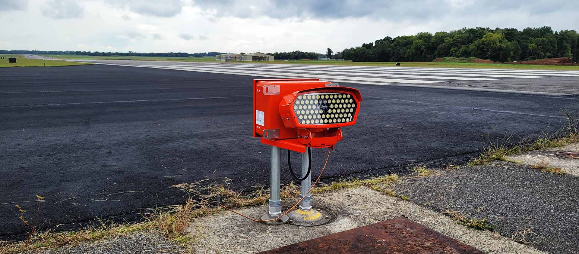 Flash Technology Aviation Obstruction Lights | Aircraft Tower Lights